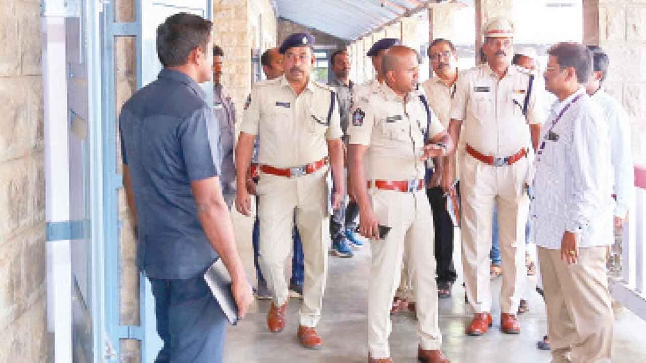 SP Satish Kumar reviews security at strong rooms