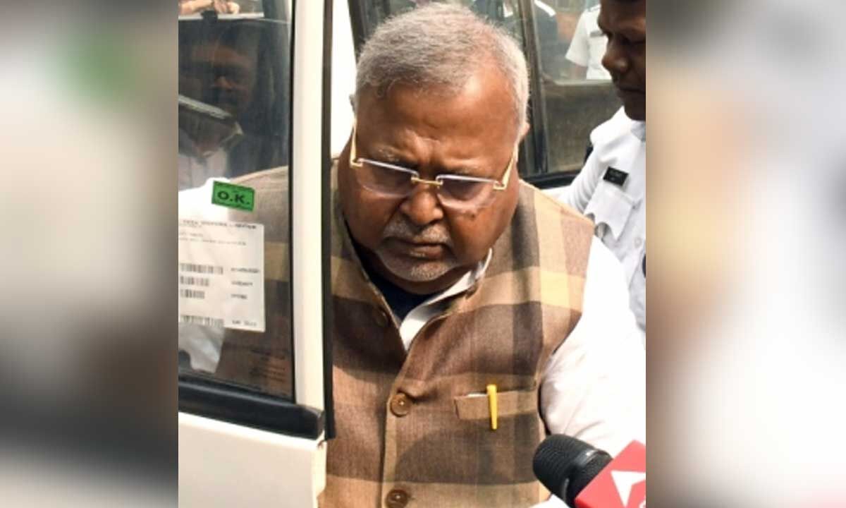 Supreme Court issues notice to CBI on Partha Chatterjee's bail plea in Bengal school job case