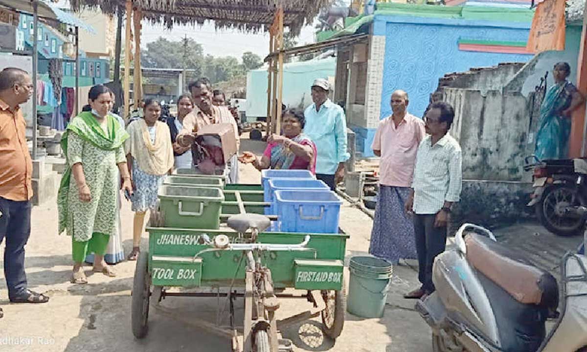 Door-to-door garbage collection begins