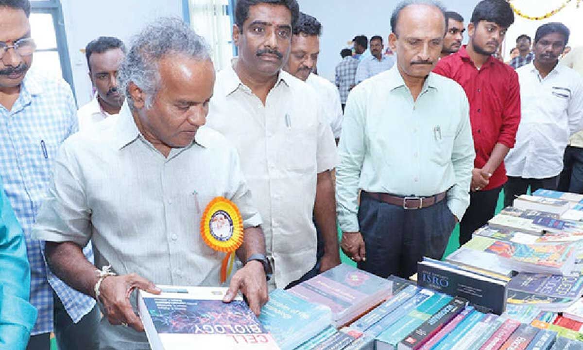 Week-long book exhibition begins at SVU Library