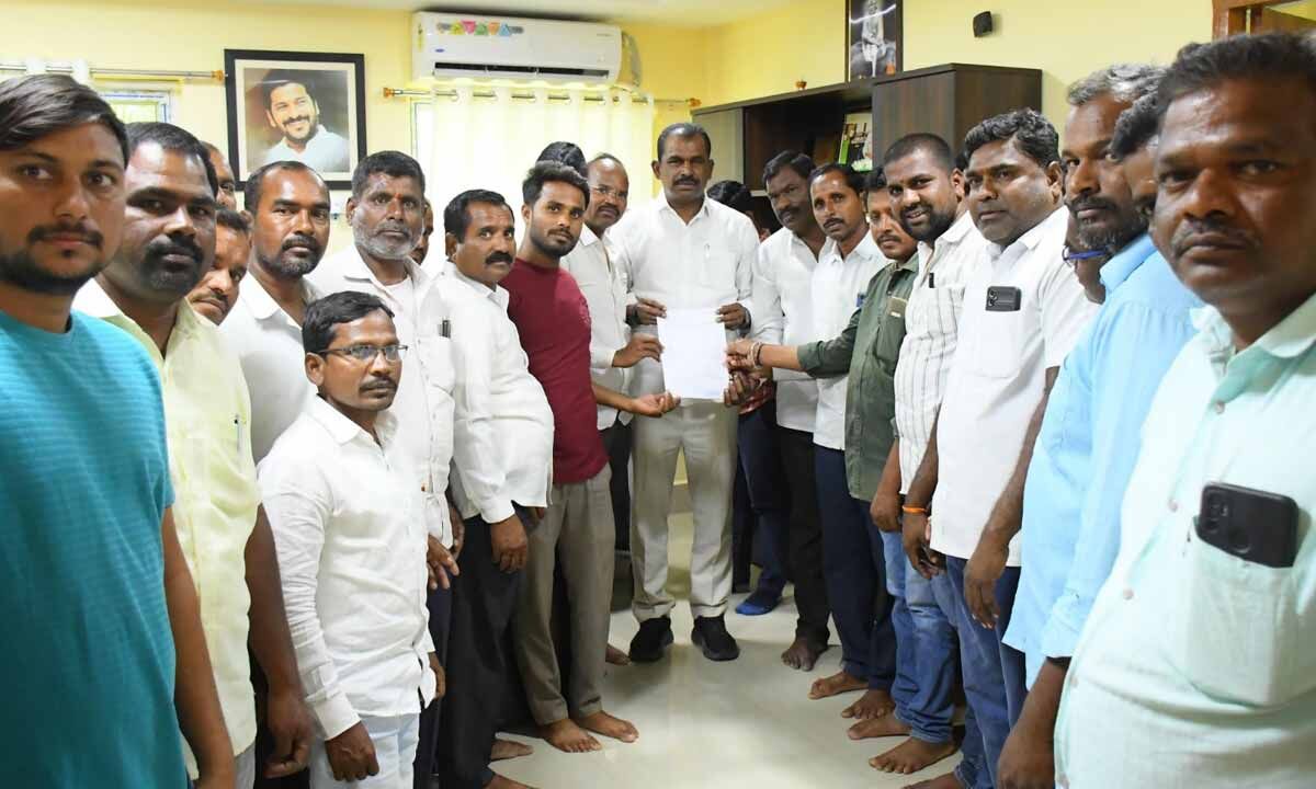 Chityala Villagers Oppose Merger with Wanaparthy Municipality, Submit ...