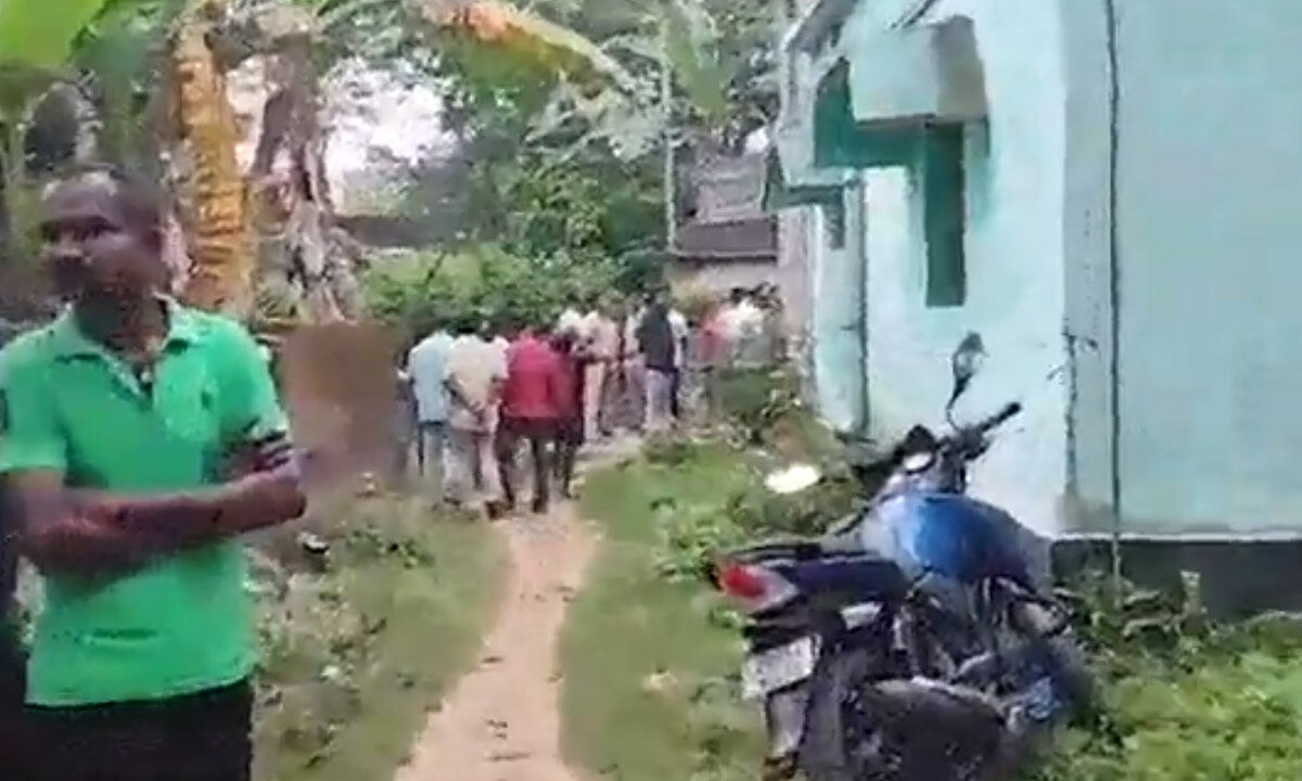 Youth kills parents, sister for opposing online game