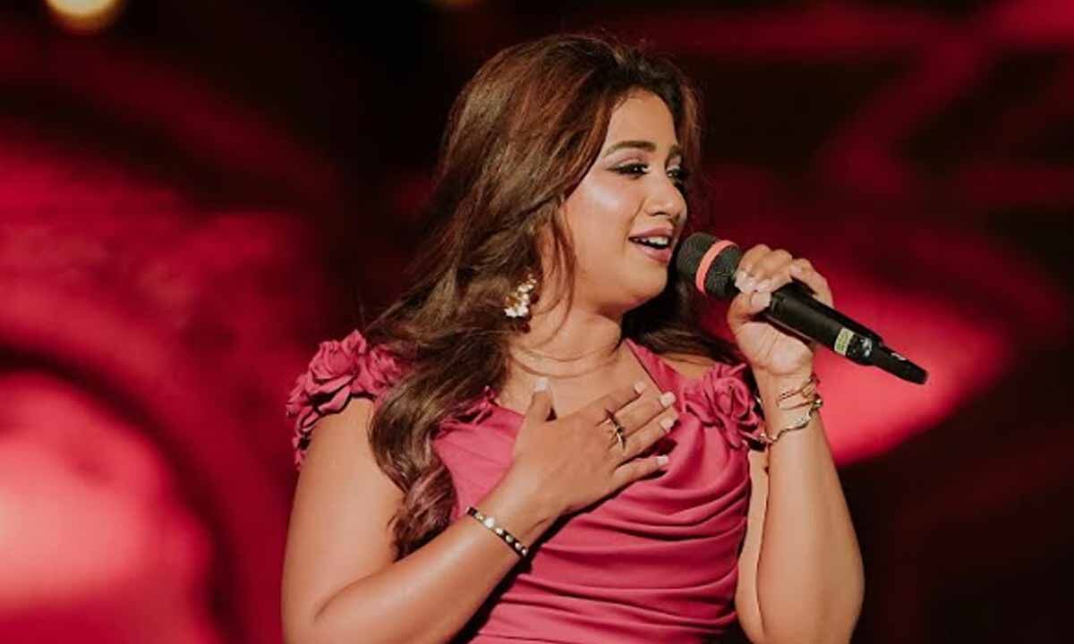 Shreya Ghoshal celebrates 25 years in music industry