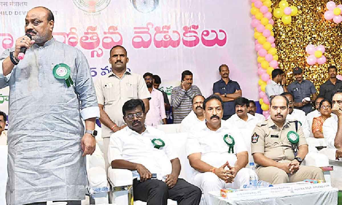 CM Naidu hailed for establishing DWCRA groups