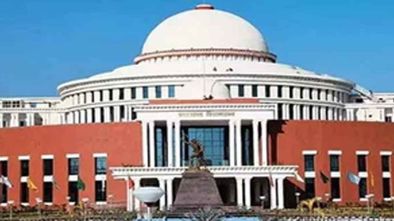 BJP MLAs disrupt Jharkhand Assembly over law and order, Question Hour ...