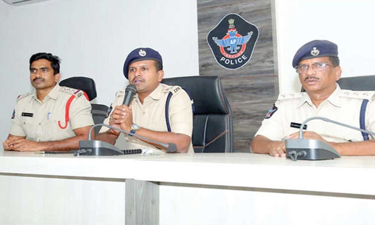 10 held for B.Ed question paper leak