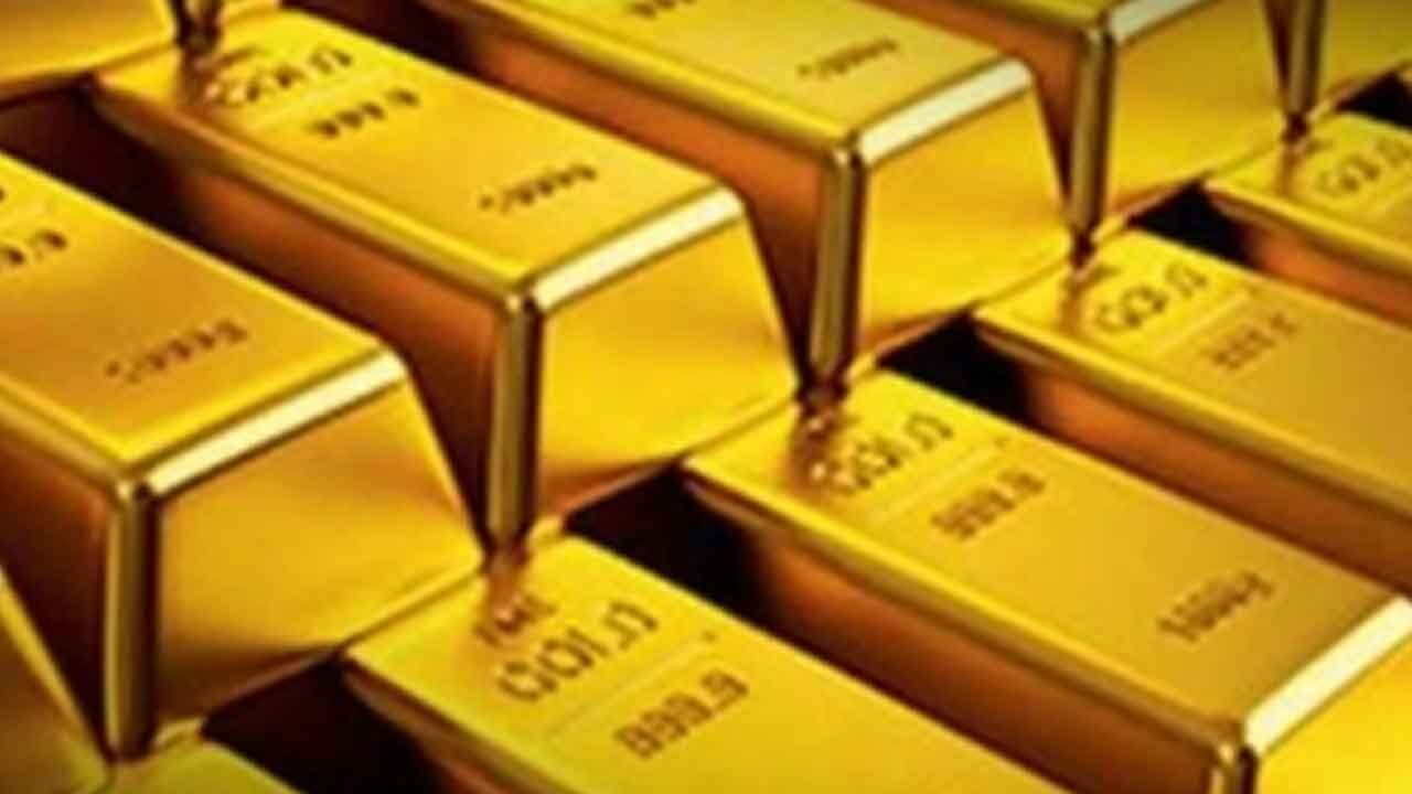 Gold surges to record Rs 89,450/10gm