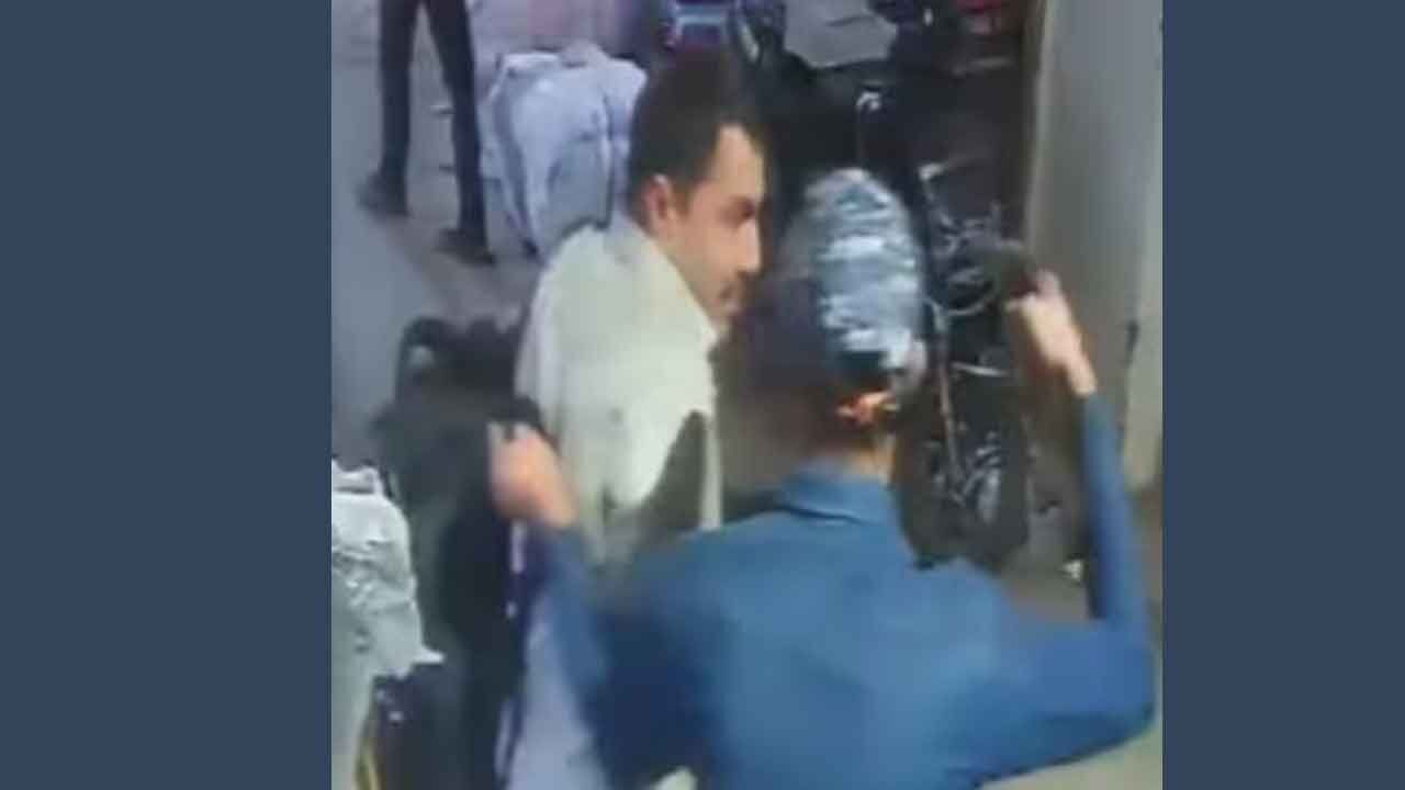 Angadia trader robbed of Rs 80 lakh at gunpoint at Delhi's Lahori gate