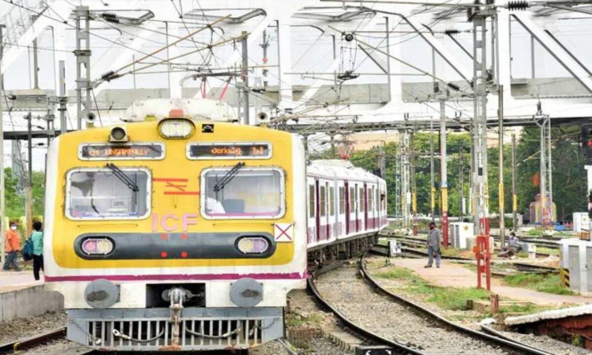 Attempted assault on woman in MMTS train near Hyderabad