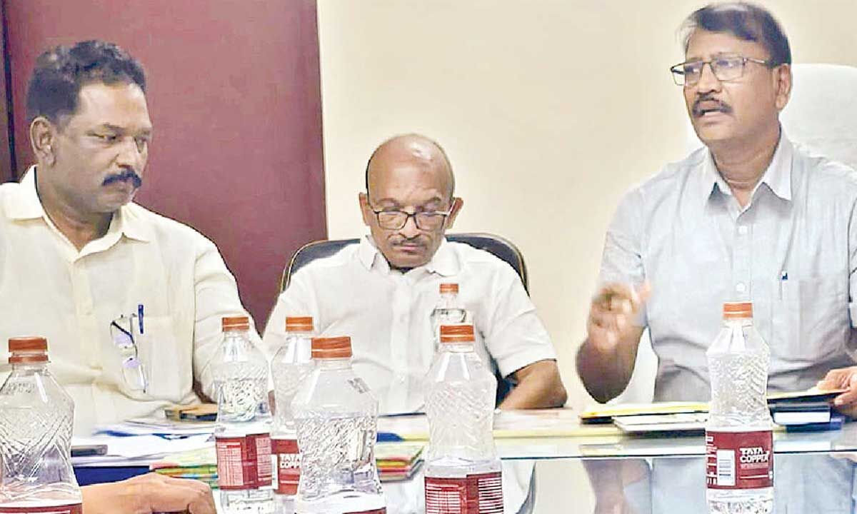 CPDCL Ongole official vows to resolve prawn farmers’ issues