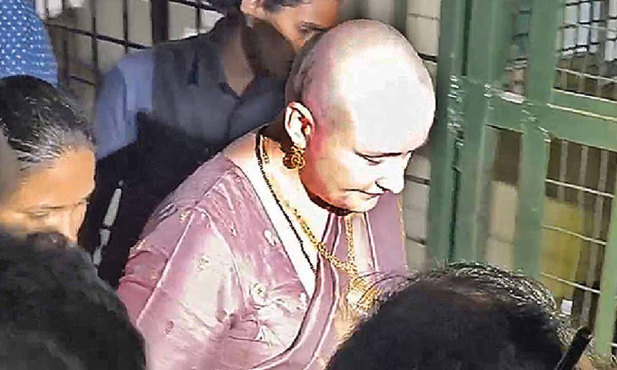 Pawan’s wife gets her head tonsured