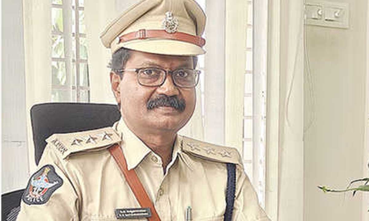 Satyanarayana takes charge as DSP of Women’s PS