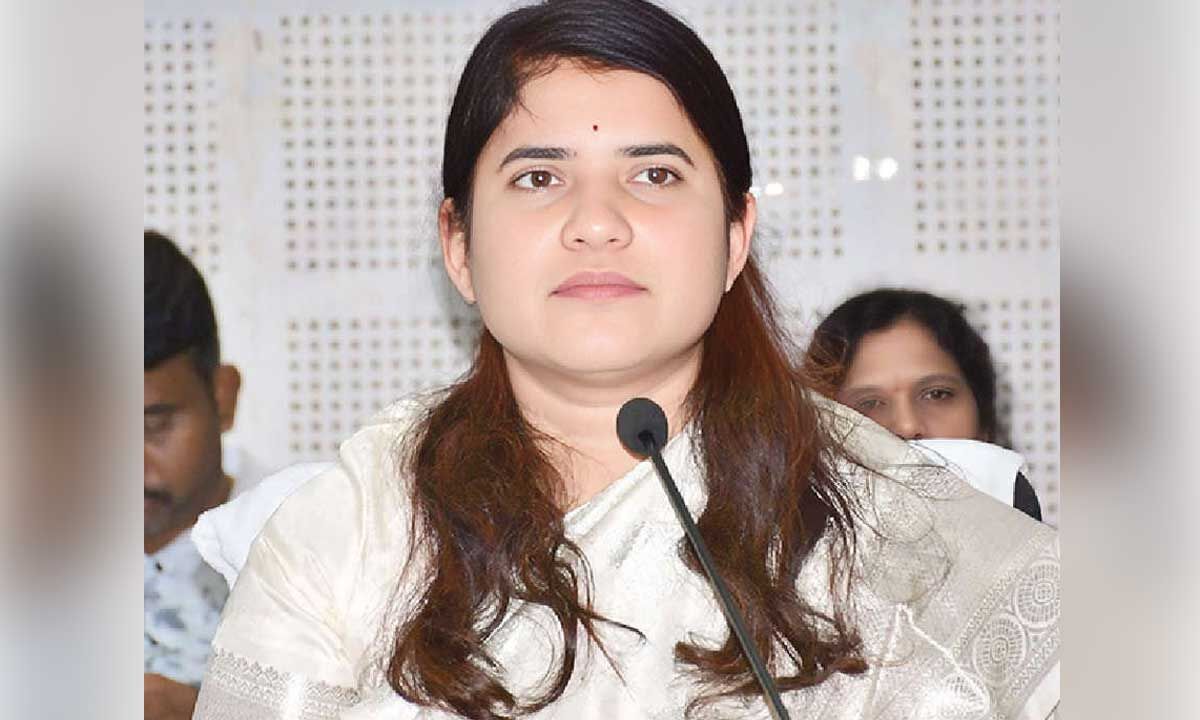 Govt unveils ‘Mana Mitra’ on WhatsApp