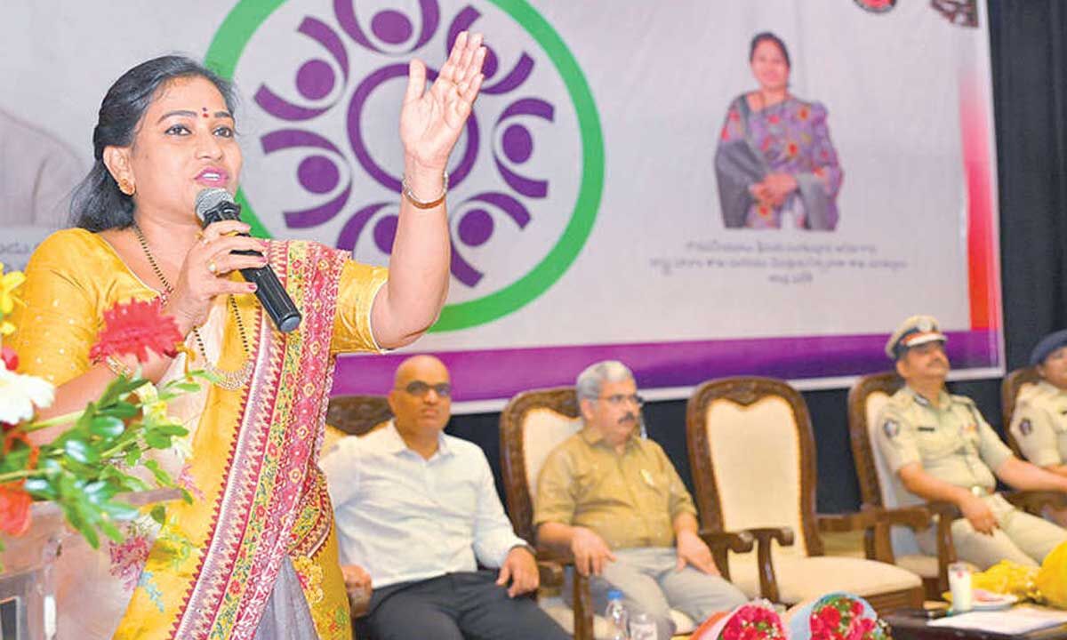 Youth advised to set goals, not to fall into love trap