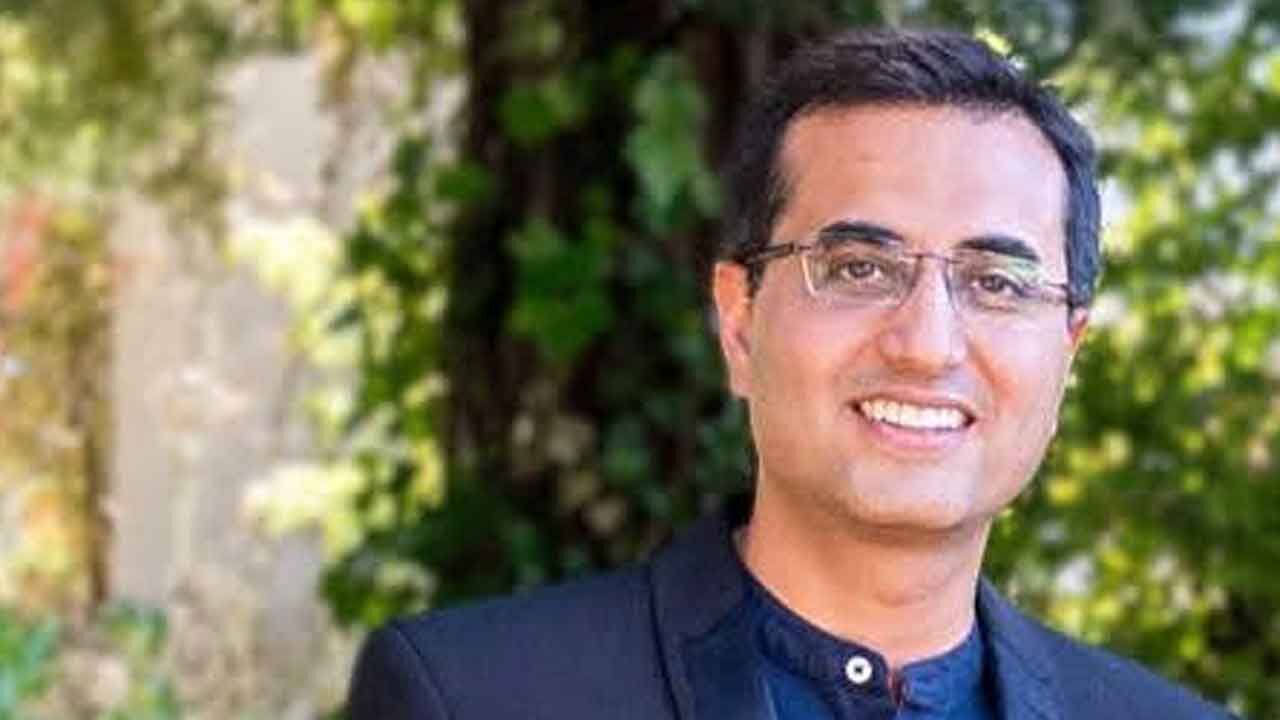 Pioneering AI/ML innovation in product management by Divij Pasrija