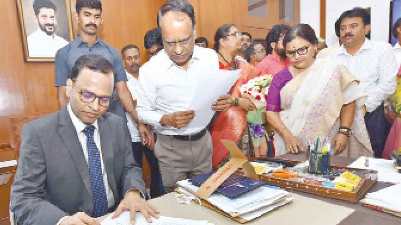 KR Rao takes charge as CS