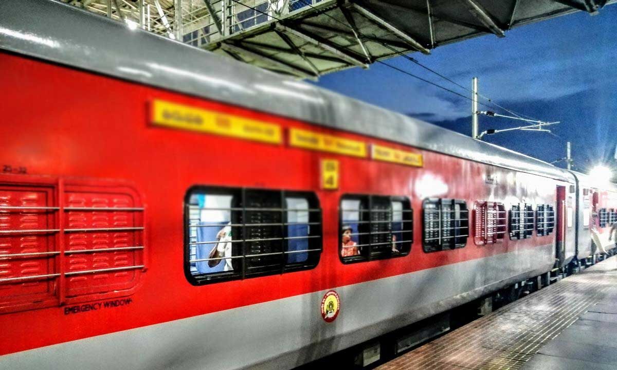 Robbers strike on Narayanadri Express