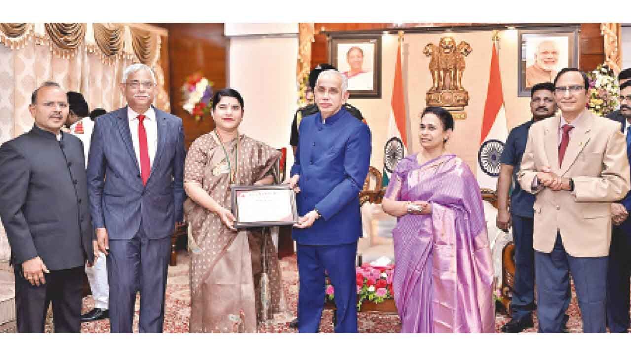 Nandyal Collector conferred with Guv’s award