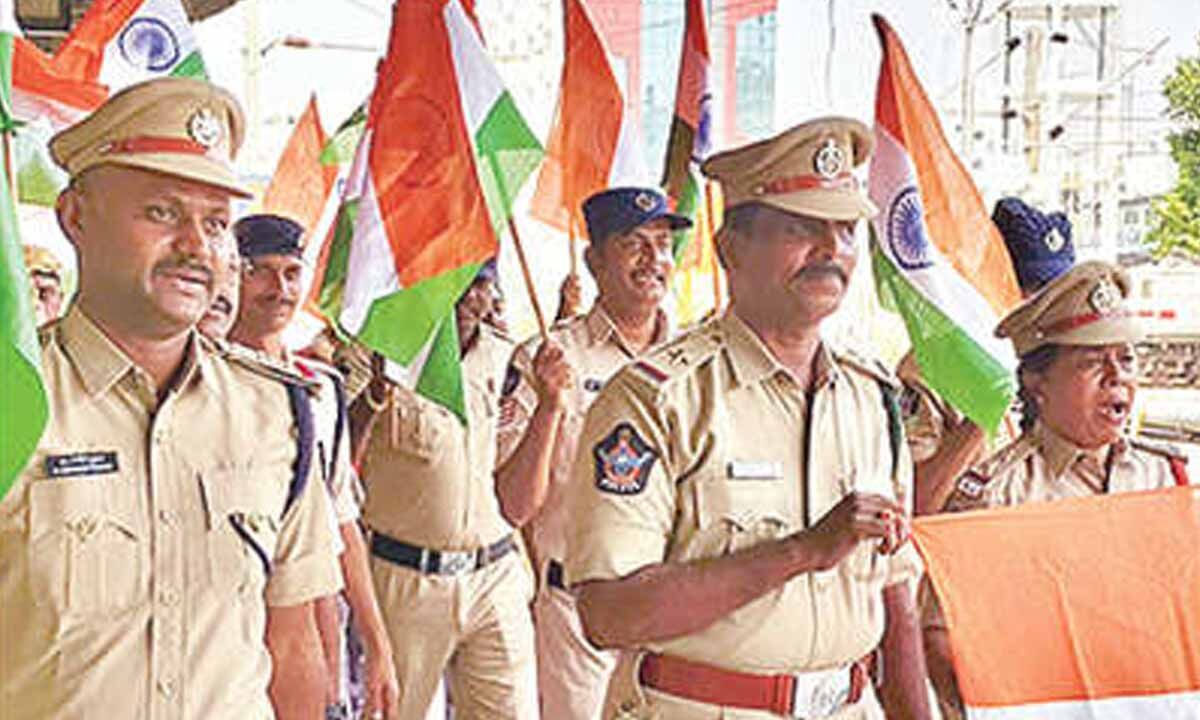 Flag march held at Tirupati railway station