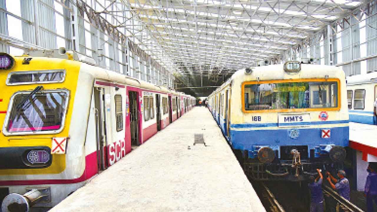 Commuters urge SCR to decentralise services, expand MMTS network