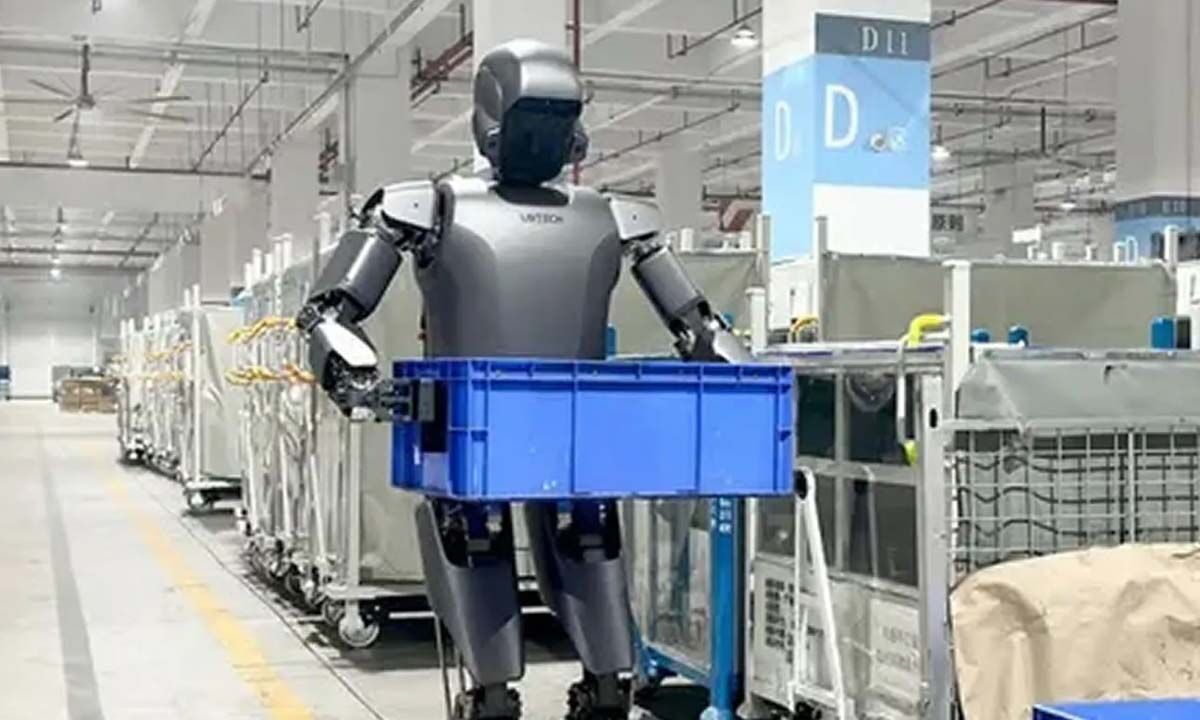 Robots to Build iPhones as Foxconn Accelerates AI-Powered Factory ...