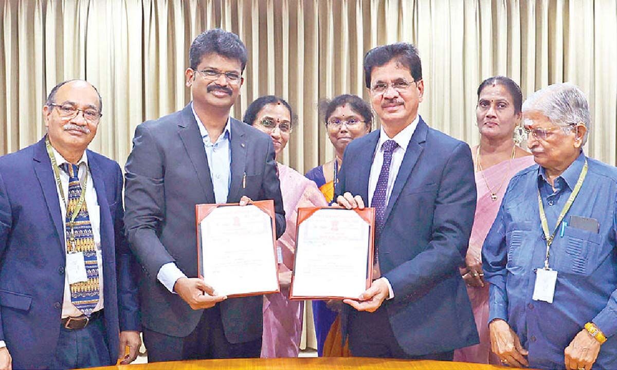VIT & TNMGRMU sign MoU for research on AI-driven healthcare research