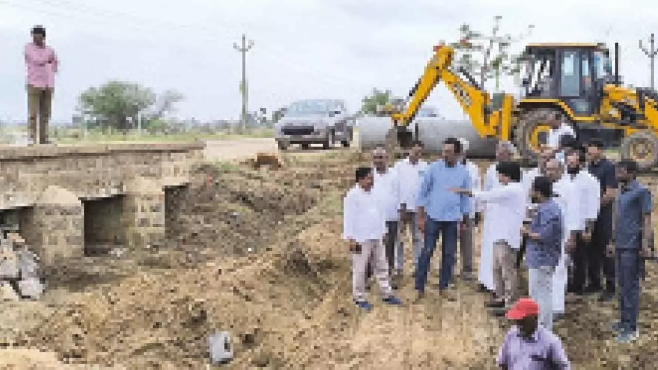 Rs 3.5 cr bridge, road repair works launched