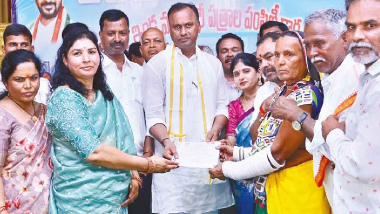 Current house layouts not suitable for the poor: MLA K Rajgopal Reddy