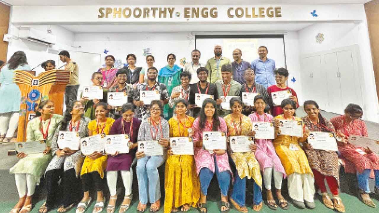 Sphoorthy Engineering College Celebrates Telangana Formation Day