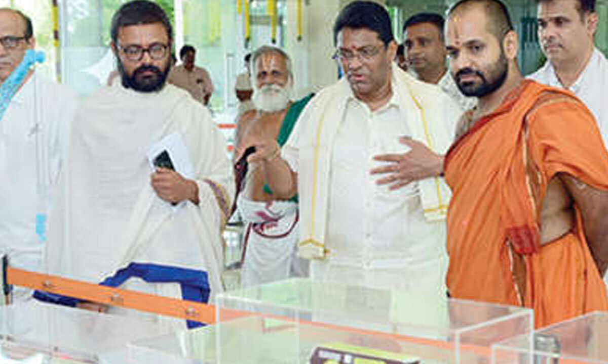 Pontiff of Sode Vadiraja Mutt inaugurates sacred vanas in Sri City