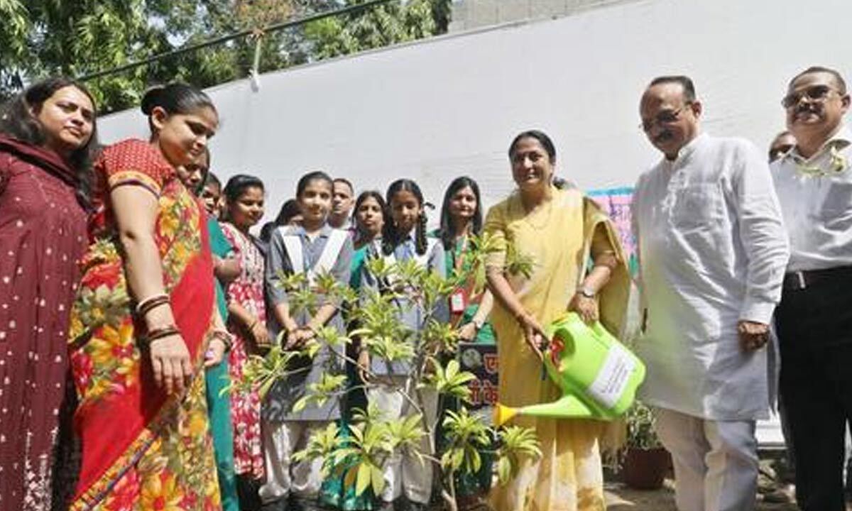 Rekha Gupta plants sindoor sapling at Govt school