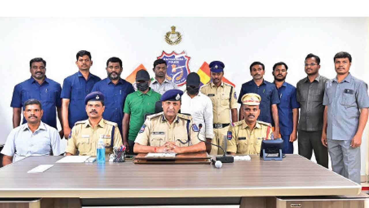 Rachakonda police bust interstate drug racket; seize Hashish oil worth ...