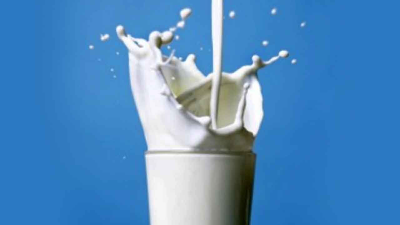 Spoiled Milk Complaint at Kukatpally Ratnadeep Super Market | Police ...