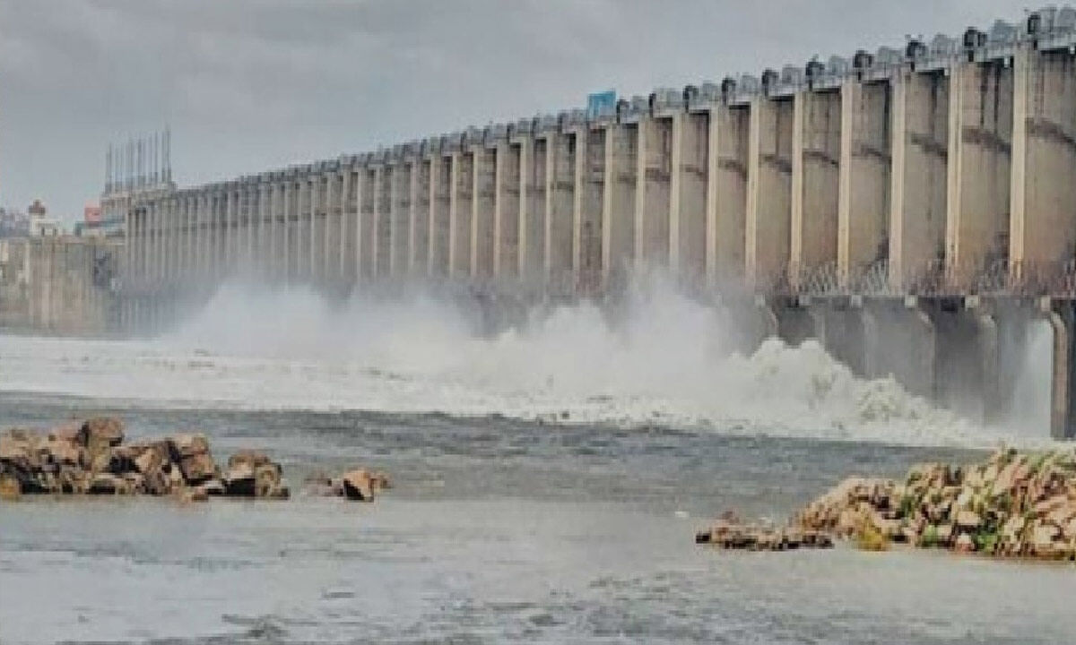 Heavy Inflows Threaten Jurala Project: Damaged Crest Gates Raise Alarm