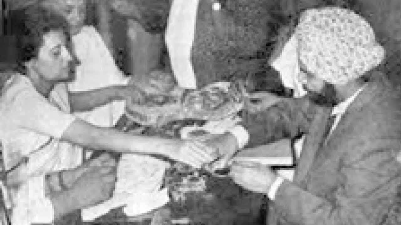 When Indira donated Rs 90K for JP’s treatment during Emergency