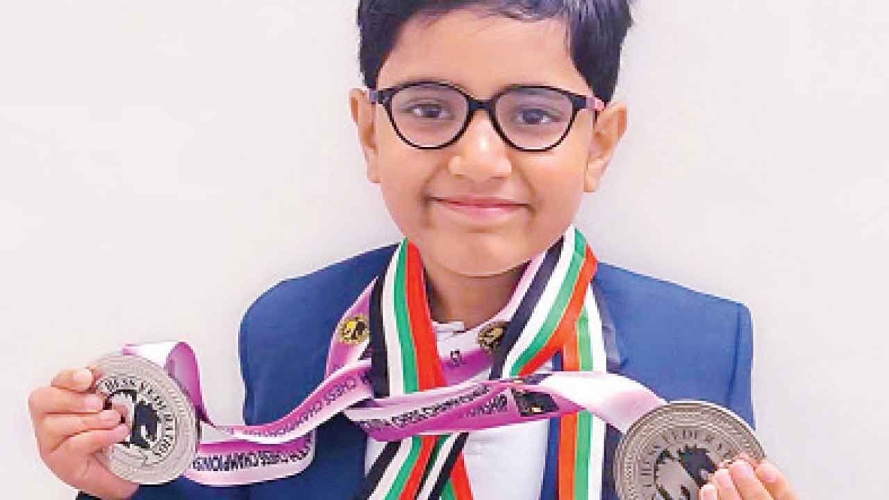 9-yr-old Indian prodigy holds Carlsen to a draw