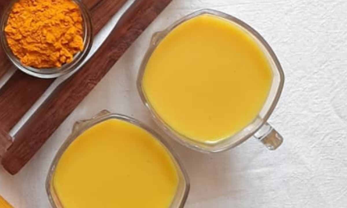 Haldi Milk or Ashwagandha Tea: Which Night Drink Is Best for Quality Sleep?