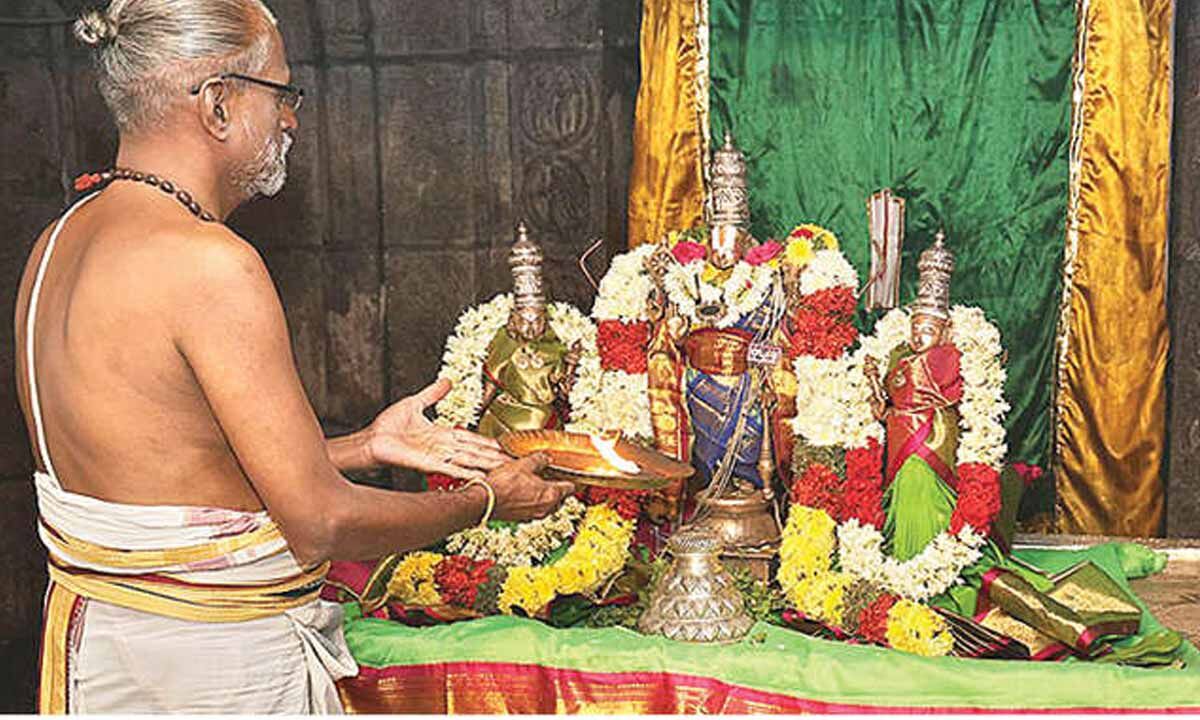 Sri Periyalwar festival begins