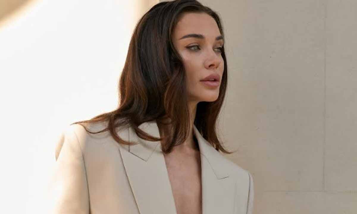 Amy Jackson stuns in bold new look