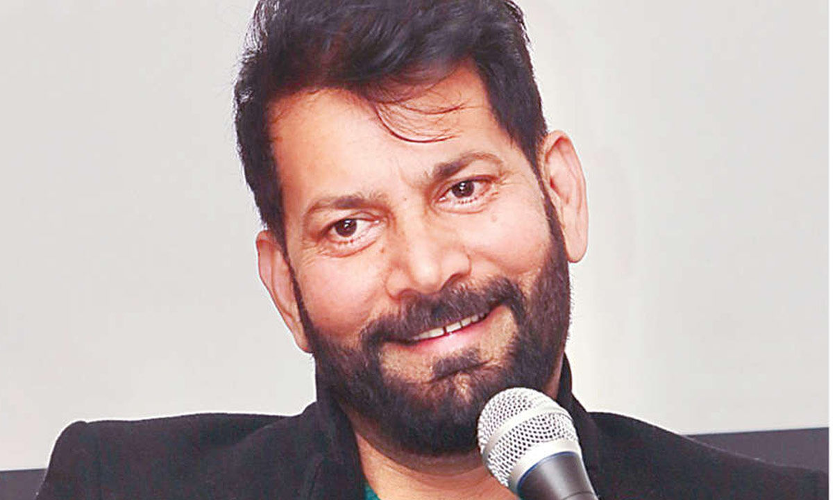 Singer Jasbir Jassi faces legal heat over support for Pakistani actress