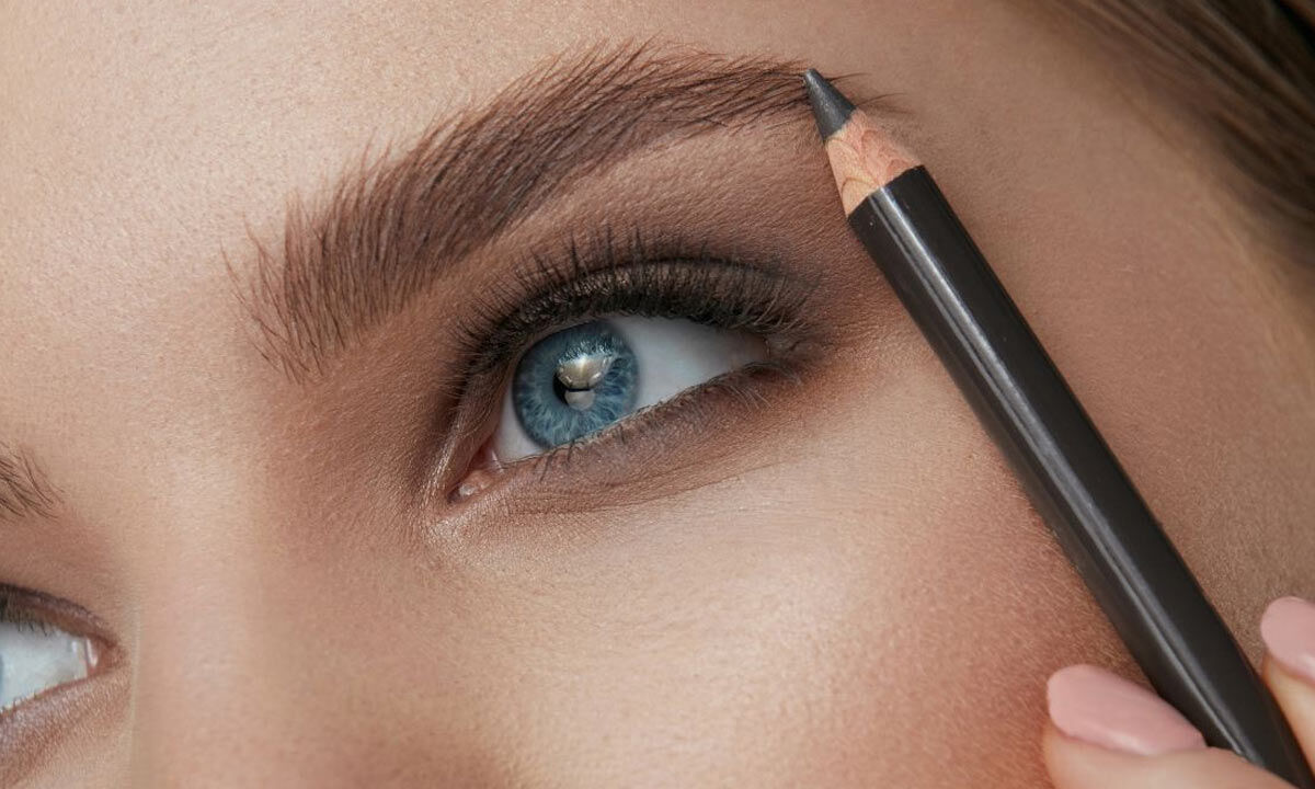 Surprising Ways to Use Kajal Beyond Your Waterline