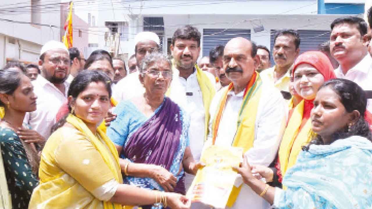 Jagan team looted public money: TDP