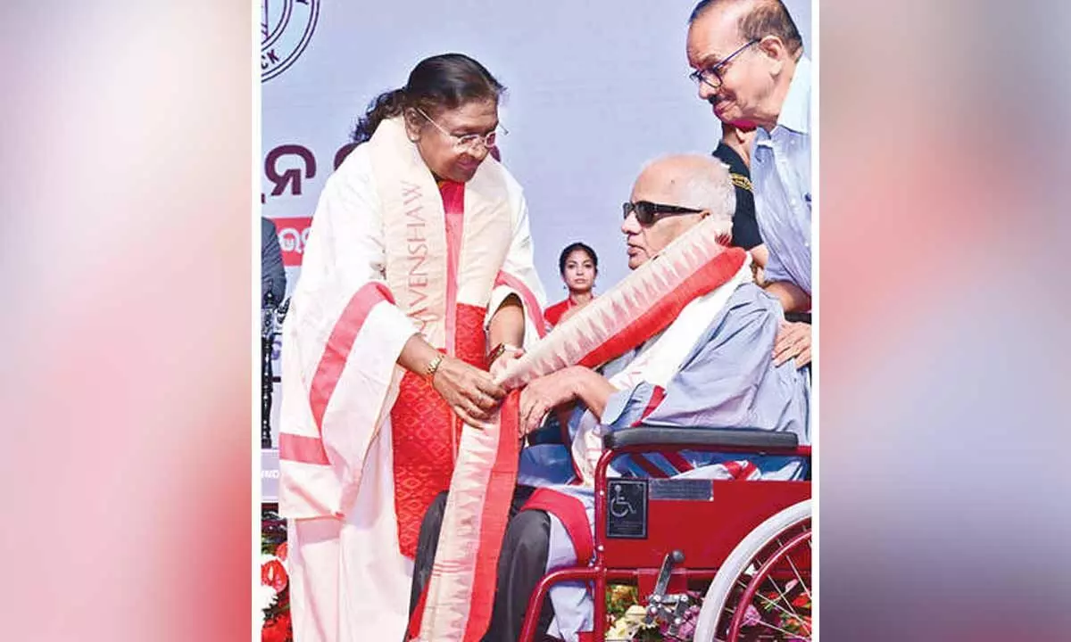 Prez confers honorary doctorate on visually impaired educationist Bijay ...
