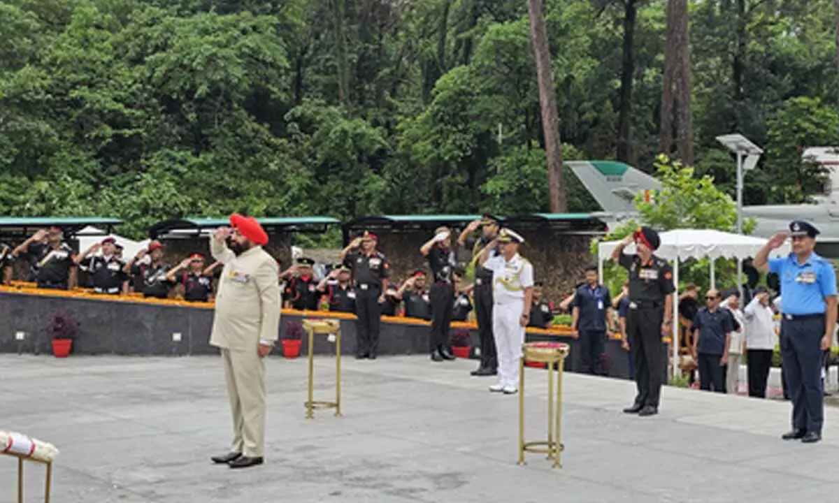 Uttarakhand Guv pays tribute to Kargil heroes at Cheedbagh on 26th Kargil Vijay Diwas
