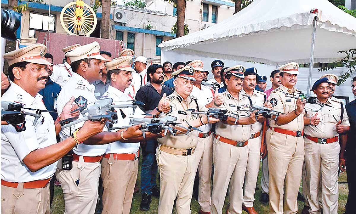 Vijayawada traffic police a role model, says DGP