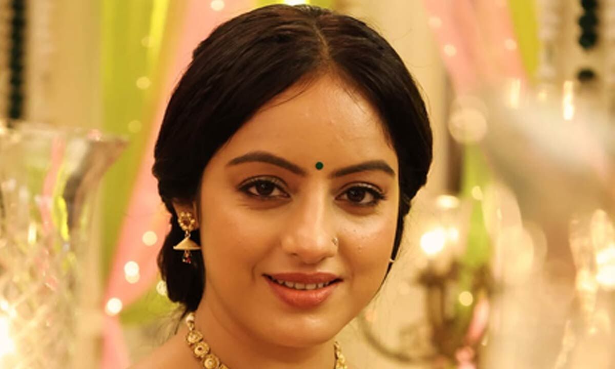 Deepika Singh dances to the tunes of Falguni Pathak, says ‘weekend vibe to full on hai’