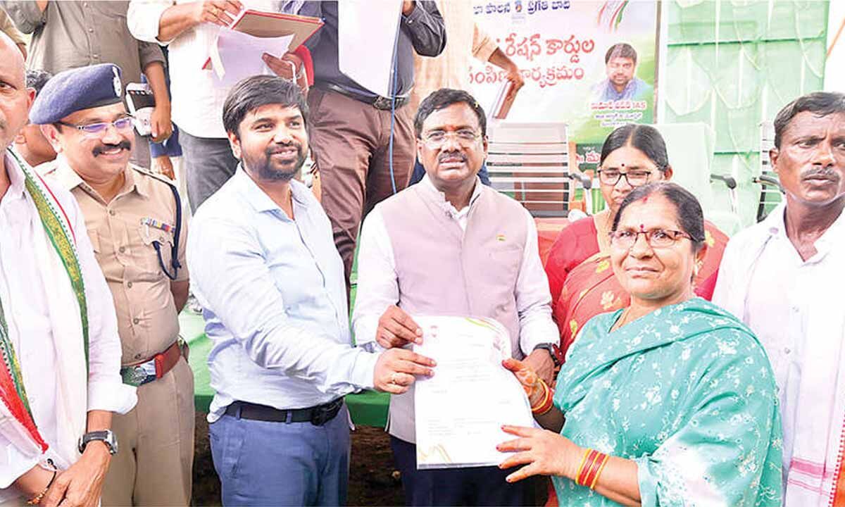 Gaddam inaugurates modernised MP school