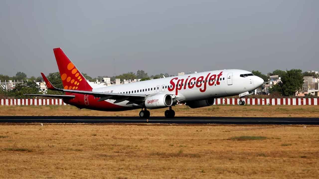 SpiceJet to Induct Five More Boeing 737s Ahead of Winter 2025, Taking ...