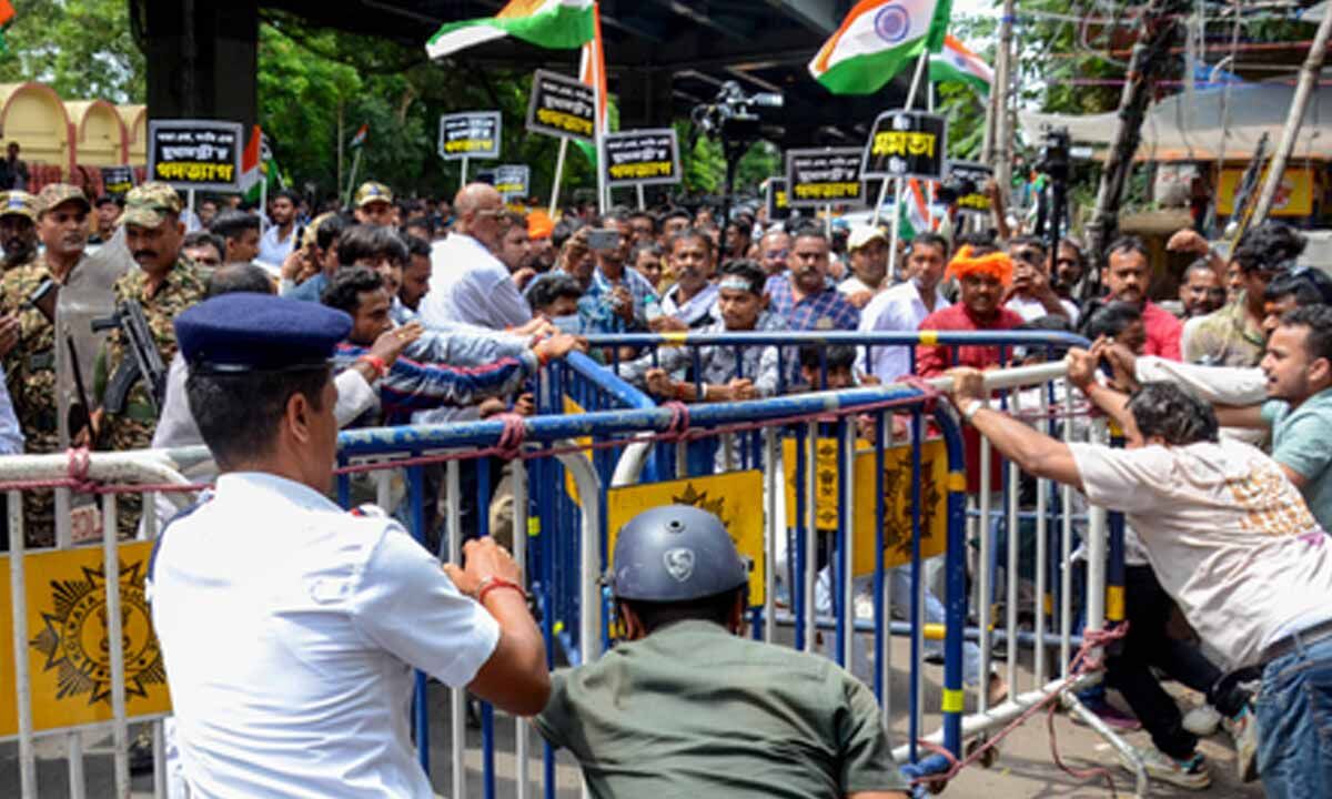 Another arrest made for 'attack' on policemen during Nabanna Avijan