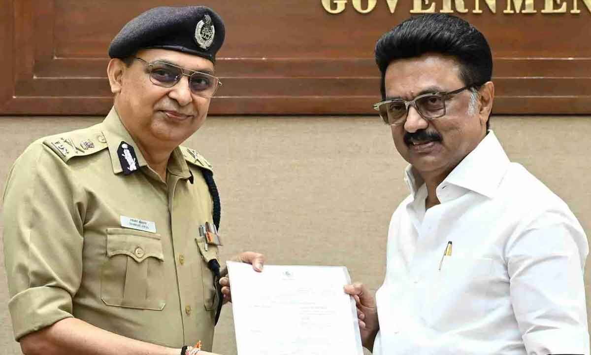 Tamil Nadu Names New Acting Police Chief Amid Political Controversy ...